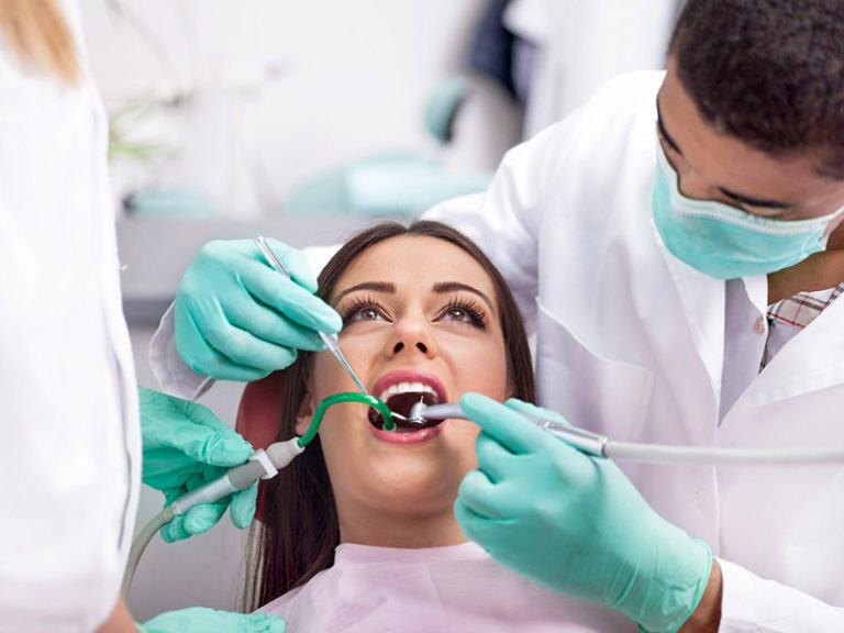 Que faut-il savoir sur le métier de dentiste ? – Pole Trimatec